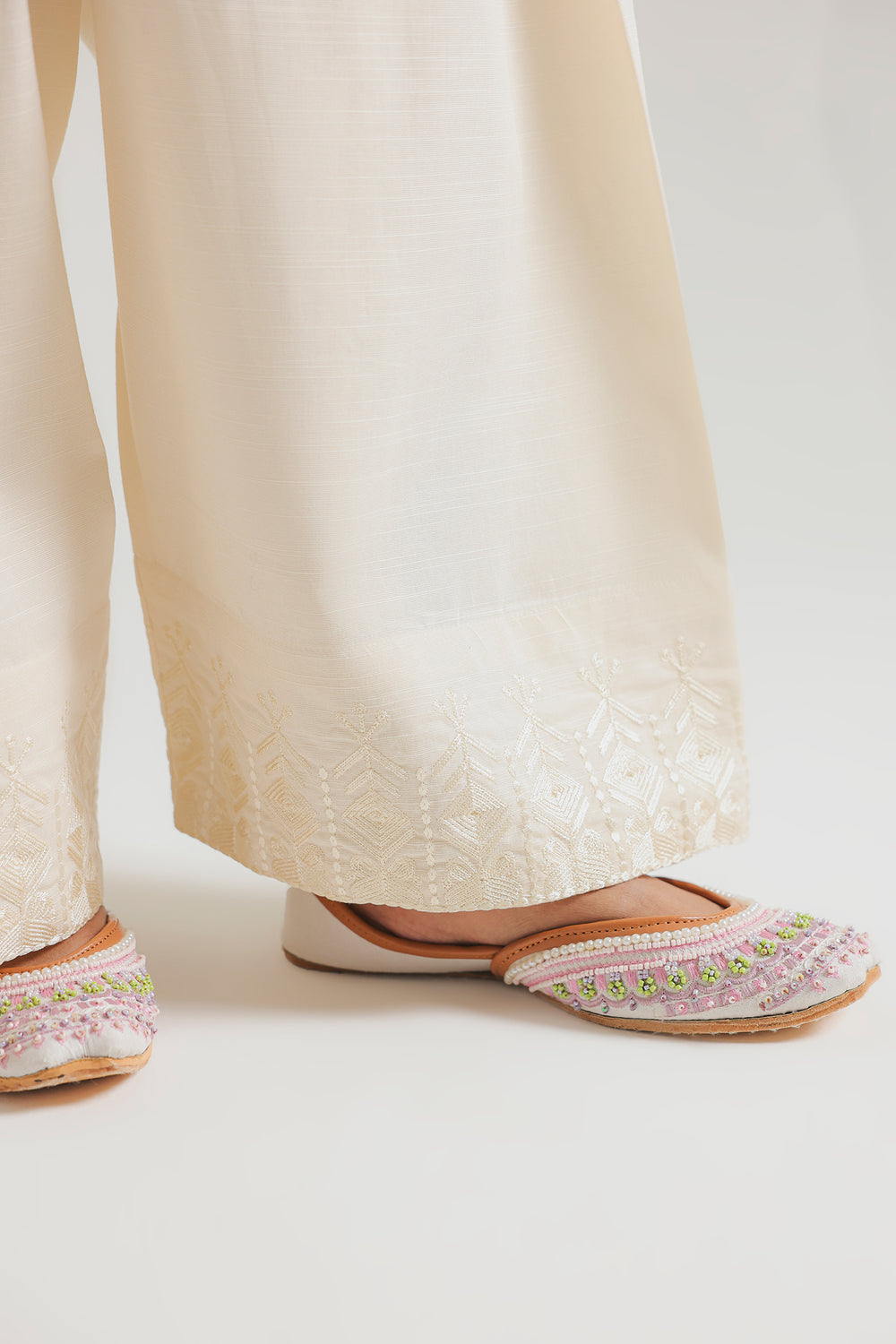 ETHNC WOMEN - WINTER COLLECTION 2025